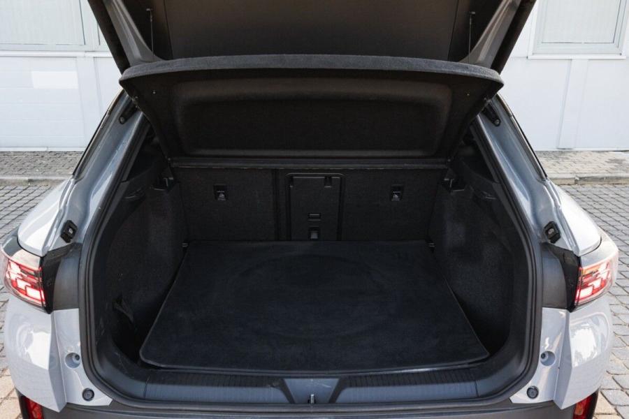 Pelēks Volkswagen ID.4 2022 Ventspils, ar dzinēja tilpumu 0.00 L un nobraukumu 87 tūkst. km par 34900 €, foto 17 vietnē AUTOMOTO.COM.LV