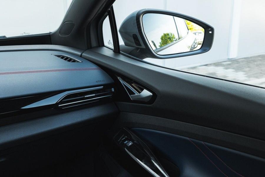 Pelēks Volkswagen ID.4 2022 Ventspils, ar dzinēja tilpumu 0.00 L un nobraukumu 87 tūkst. km par 34900 €, foto 41 vietnē AUTOMOTO.COM.LV