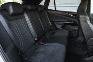 Pelēks Volkswagen ID.4 2022 Ventspils, ar dzinēja tilpumu 0.00 L un nobraukumu 87 tūkst. km par 34900 €, foto 42 vietnē AUTOMOTO.COM.LV