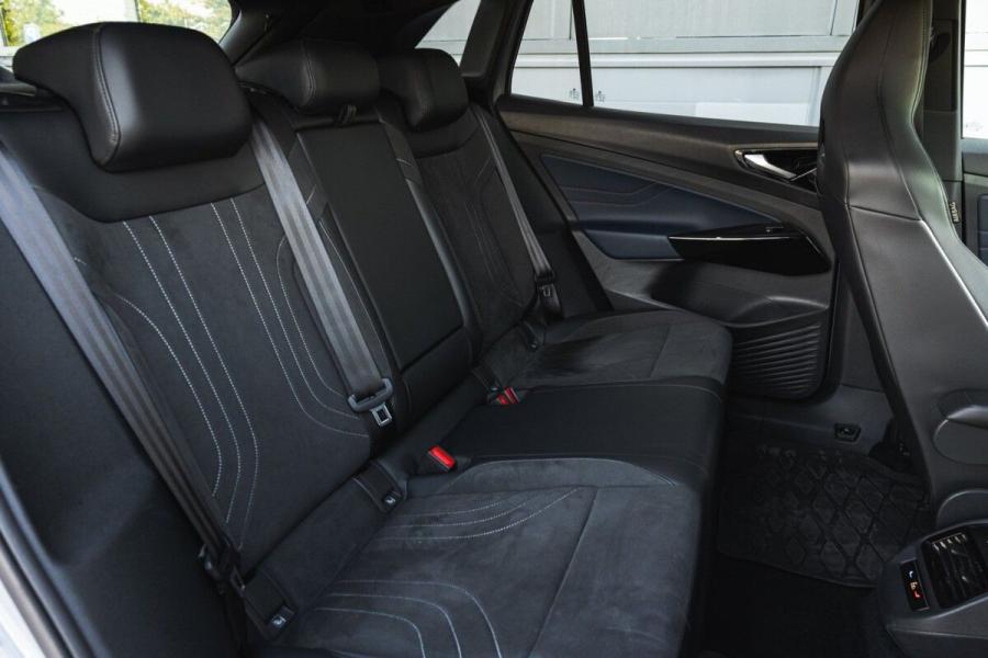 Pelēks Volkswagen ID.4 2022 Ventspils, ar dzinēja tilpumu 0.00 L un nobraukumu 87 tūkst. km par 34900 €, foto 42 vietnē AUTOMOTO.COM.LV