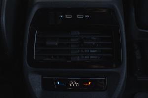 Pelēks Volkswagen ID.4 2022 Ventspils, ar dzinēja tilpumu 0.00 L un nobraukumu 87 tūkst. km par 34900 €, foto 43 vietnē AUTOMOTO.COM.LV