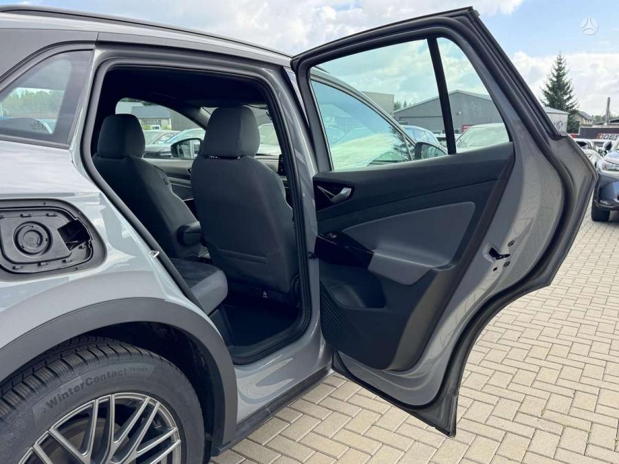 Grey Volkswagen ID.4 2022 in Vilnius, with an engine capacity of 0.00 L and mileage of 107 thousand km for 18000 €, photo 35 on AUTOMOTO.COM.LV
