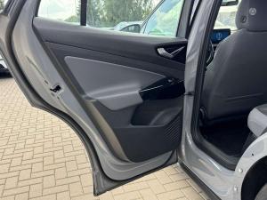 Grey Volkswagen ID.4 2022 in Vilnius, with an engine capacity of 0.00 L and mileage of 107 thousand km for 18000 €, photo 29 on AUTOMOTO.COM.LV