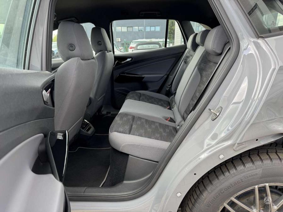 Grey Volkswagen ID.4 2022 in Vilnius, with an engine capacity of 0.00 L and mileage of 107 thousand km for 18000 €, photo 30 on AUTOMOTO.COM.LV