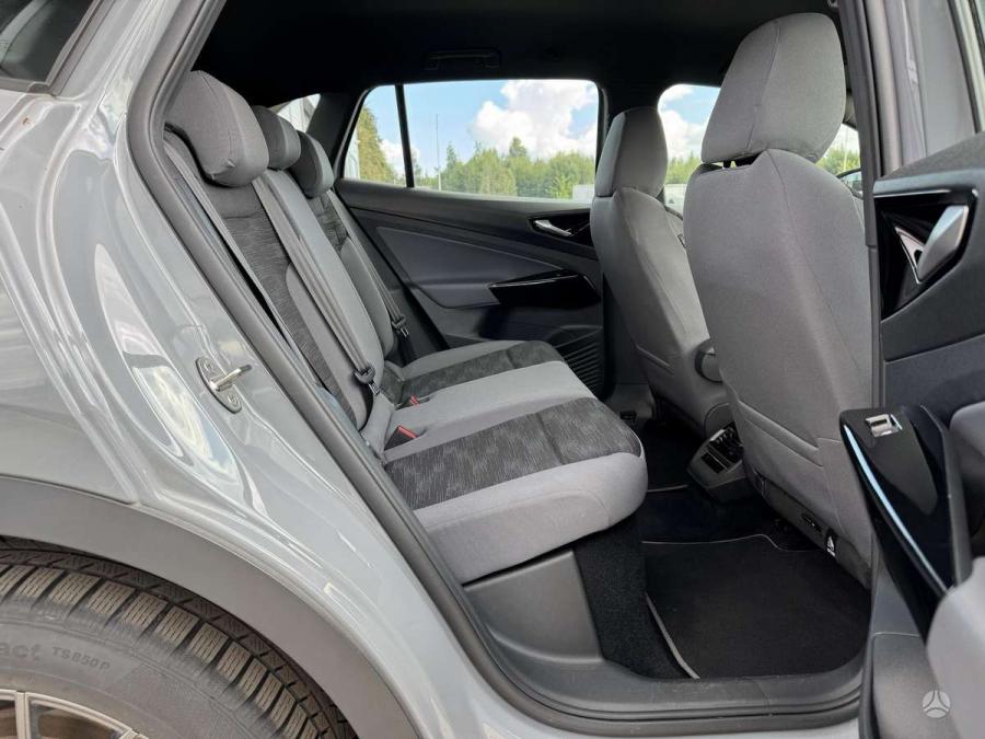 Grey Volkswagen ID.4 2022 in Vilnius, with an engine capacity of 0.00 L and mileage of 107 thousand km for 18000 €, photo 40 on AUTOMOTO.COM.LV