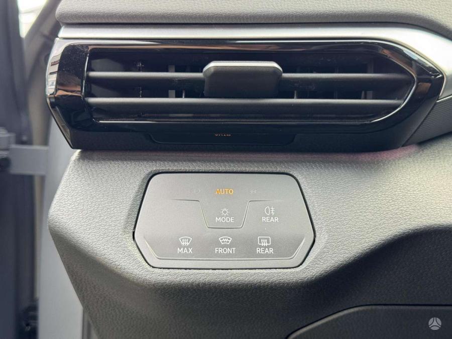 Grey Volkswagen ID.4 2022 in Vilnius, with an engine capacity of 0.00 L and mileage of 107 thousand km for 18000 €, photo 60 on AUTOMOTO.COM.LV