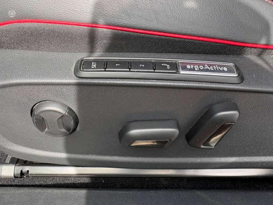 Pelēks Volkswagen ID.4 2023 Viļņa, ar dzinēja tilpumu 0.00 L un nobraukumu 168 tūkst. km par 26200 €, foto 15 vietnē AUTOMOTO.COM.LV