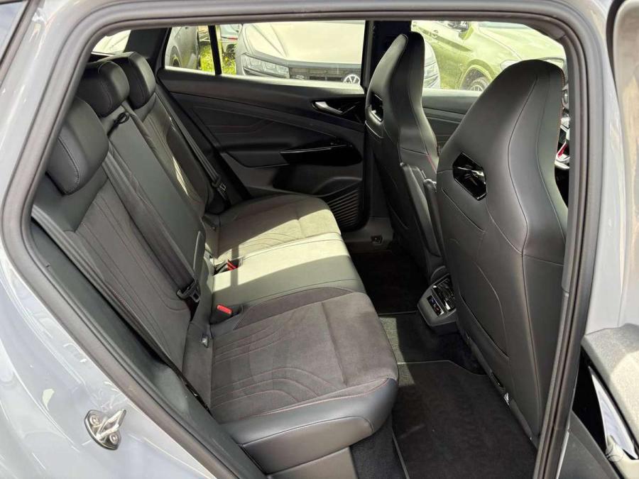 Pelēks Volkswagen ID.4 2023 Viļņa, ar dzinēja tilpumu 0.00 L un nobraukumu 168 tūkst. km par 26200 €, foto 19 vietnē AUTOMOTO.COM.LV