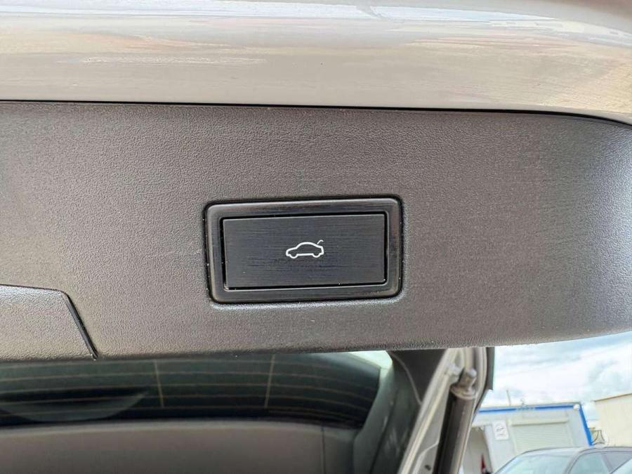 Pelēks Volkswagen ID.4 2023 Viļņa, ar dzinēja tilpumu 0.00 L un nobraukumu 168 tūkst. km par 26200 €, foto 36 vietnē AUTOMOTO.COM.LV