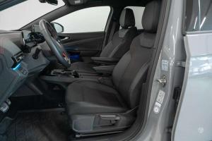 Grey Volkswagen ID.4 2023 in Vilnius, with an engine capacity of 0.00 L and mileage of 105 thousand km for 31000 €, photo 8 on AUTOMOTO.COM.LV