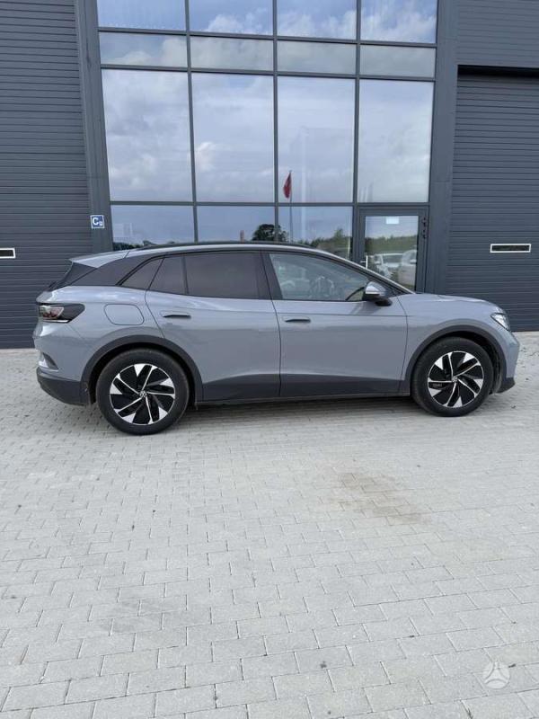 Grey Volkswagen ID.4 2024 in Silute, with an engine capacity of 0.00 L and mileage of 30 thousand km for 34900 €, photo 4 on AUTOMOTO.COM.LV