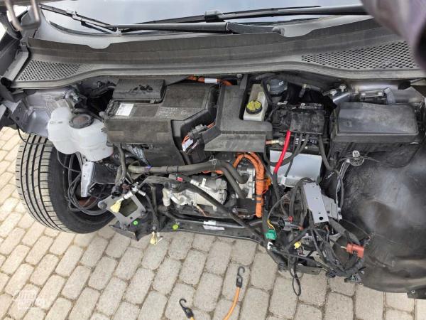 Grey Volkswagen ID.4 2023 in Kretinga, with an engine capacity of 0.00 L and mileage of 64 thousand km for 12800 €, photo 7 on AUTOMOTO.COM.LV