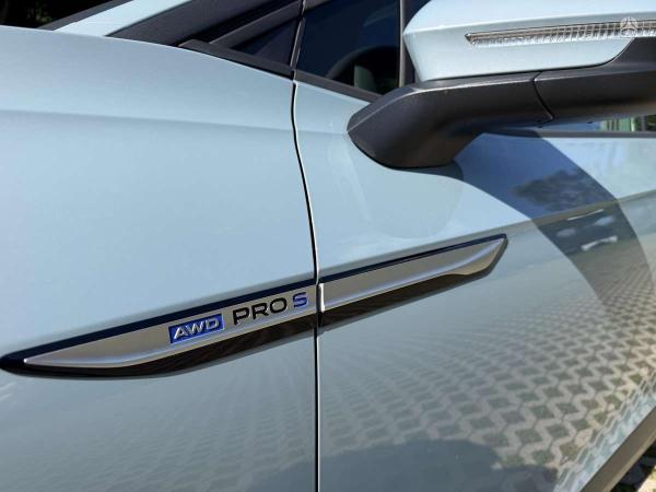Pelēks Volkswagen ID.4 2023 Viļņa, ar dzinēja tilpumu 0.00 L un nobraukumu 22 tūkst. km par 26800 €, foto 4 vietnē AUTOMOTO.COM.LV