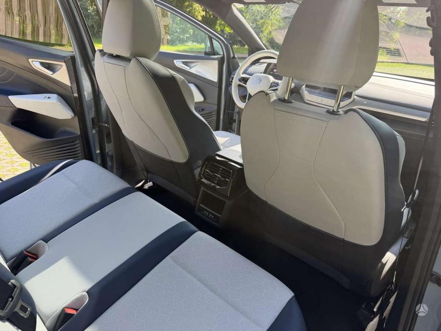Grey Volkswagen ID.4 2023 in Vilnius, with an engine capacity of 0.00 L and mileage of 22 thousand km for 26800 €, photo 16 on AUTOMOTO.COM.LV