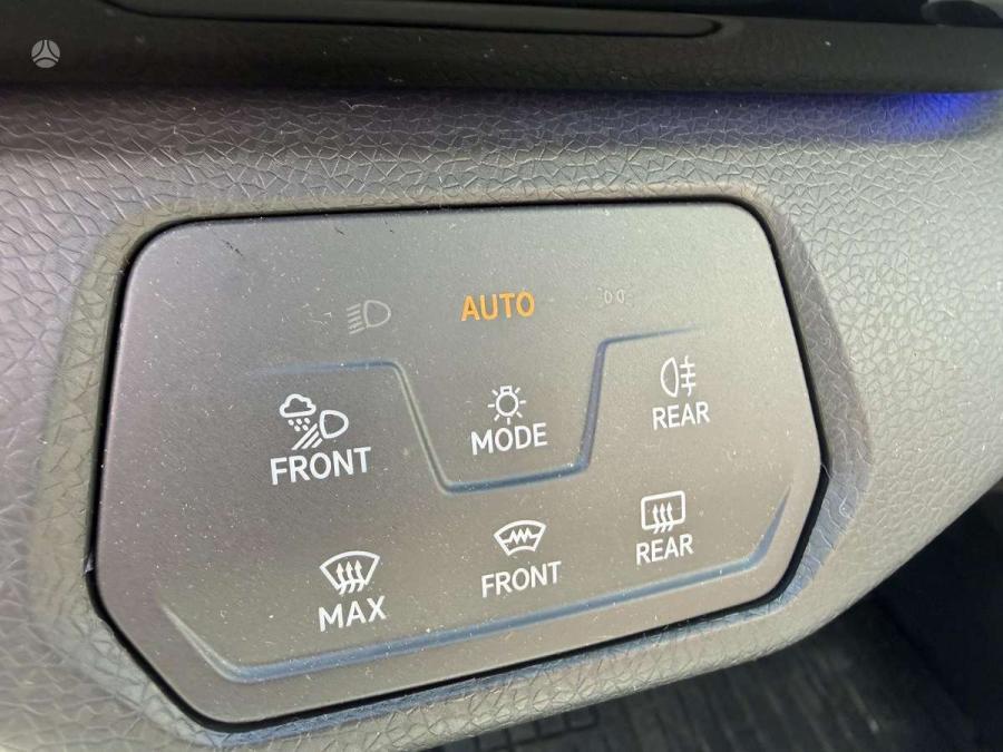 Grey Volkswagen ID.4 2023 in Vilnius, with an engine capacity of 0.00 L and mileage of 22 thousand km for 26800 €, photo 17 on AUTOMOTO.COM.LV