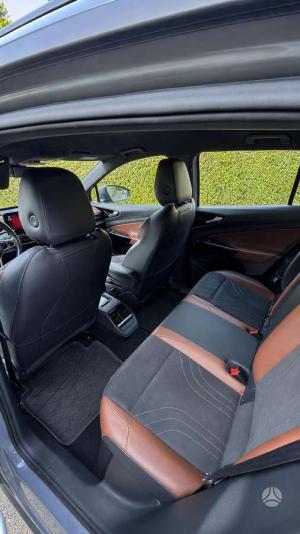 Grey Volkswagen ID.4 2023 in Kaunas, with an engine capacity of 0.00 L and mileage of 95 thousand km for 27900 €, photo 7 on AUTOMOTO.COM.LV