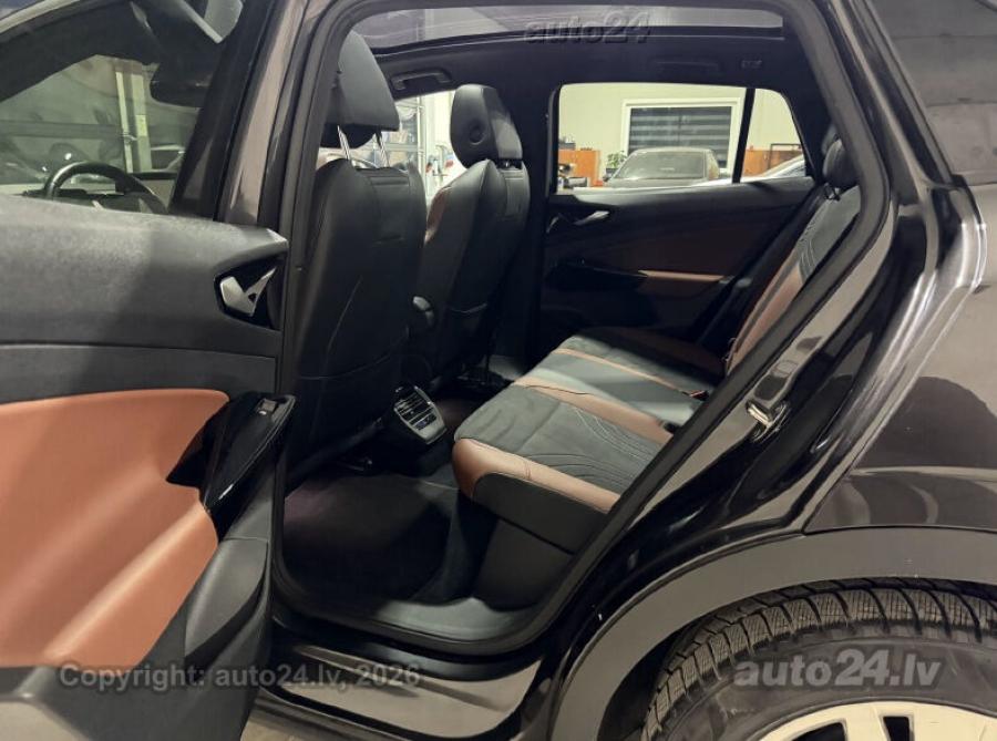 Pelēks Volkswagen ID.4 2021 Tallina, ar dzinēja tilpumu 0.00 L un nobraukumu 115 tūkst. km par 23000 €, foto 4 vietnē AUTOMOTO.COM.LV