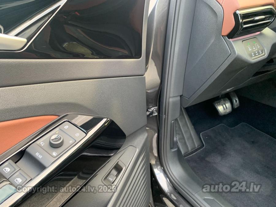Pelēks Volkswagen ID.4 2021 Tallina, ar dzinēja tilpumu 0.00 L un nobraukumu 128 tūkst. km par 26900 €, foto 22 vietnē AUTOMOTO.COM.LV