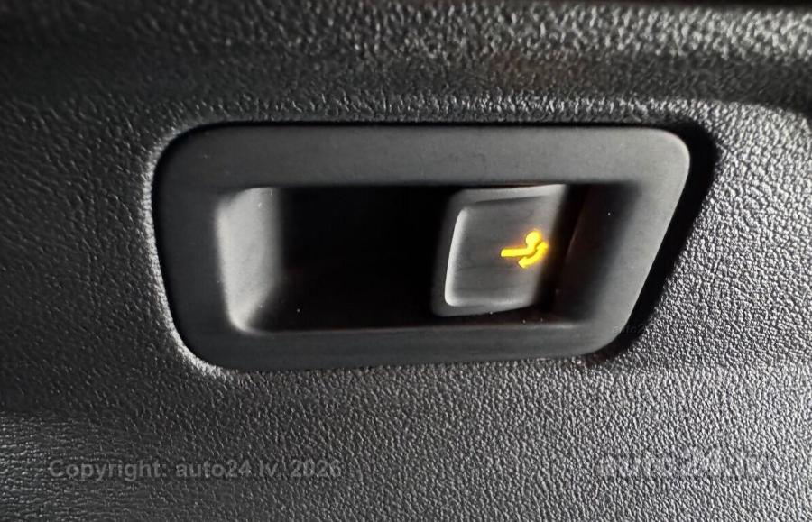 Серый Фольксваген ID.4 2022 в Таллин, объемом двигателя 0.00 л и пробегом 140 тыс. км за 23980 €, фото 17 на AUTOMOTO.COM.LV