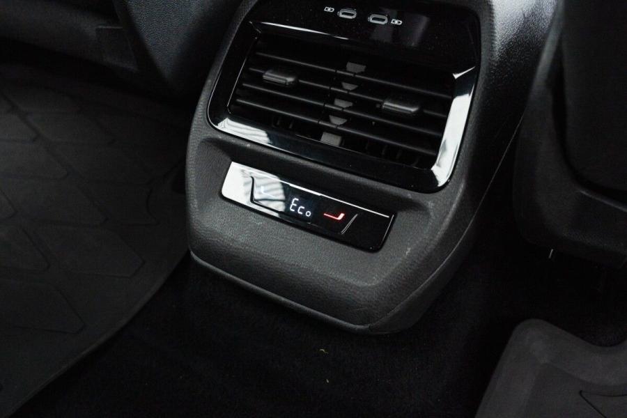 Grey Volkswagen ID.4 2022 in Riga, with an engine capacity of 0.00 L and mileage of 89 thousand km for 33650 €, photo 8 on AUTOMOTO.COM.LV