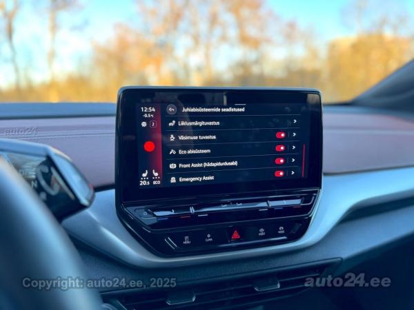 Pelēks Volkswagen ID.4 2023 Tallina, ar dzinēja tilpumu 0.00 L un nobraukumu 34 tūkst. km par 26000 €, foto 11 vietnē AUTOMOTO.COM.LV