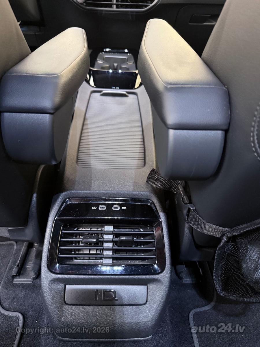Pelēks Volkswagen ID.4 2023 Tallina, ar dzinēja tilpumu 0.00 L un nobraukumu 33 tūkst. km par 39900 €, foto 10 vietnē AUTOMOTO.COM.LV
