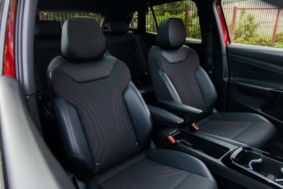 Sarkans Volkswagen ID.4 2023 Plungė, ar dzinēja tilpumu 0.00 L un nobraukumu 138 tūkst. km par 28400 €, foto 23 vietnē AUTOMOTO.COM.LV