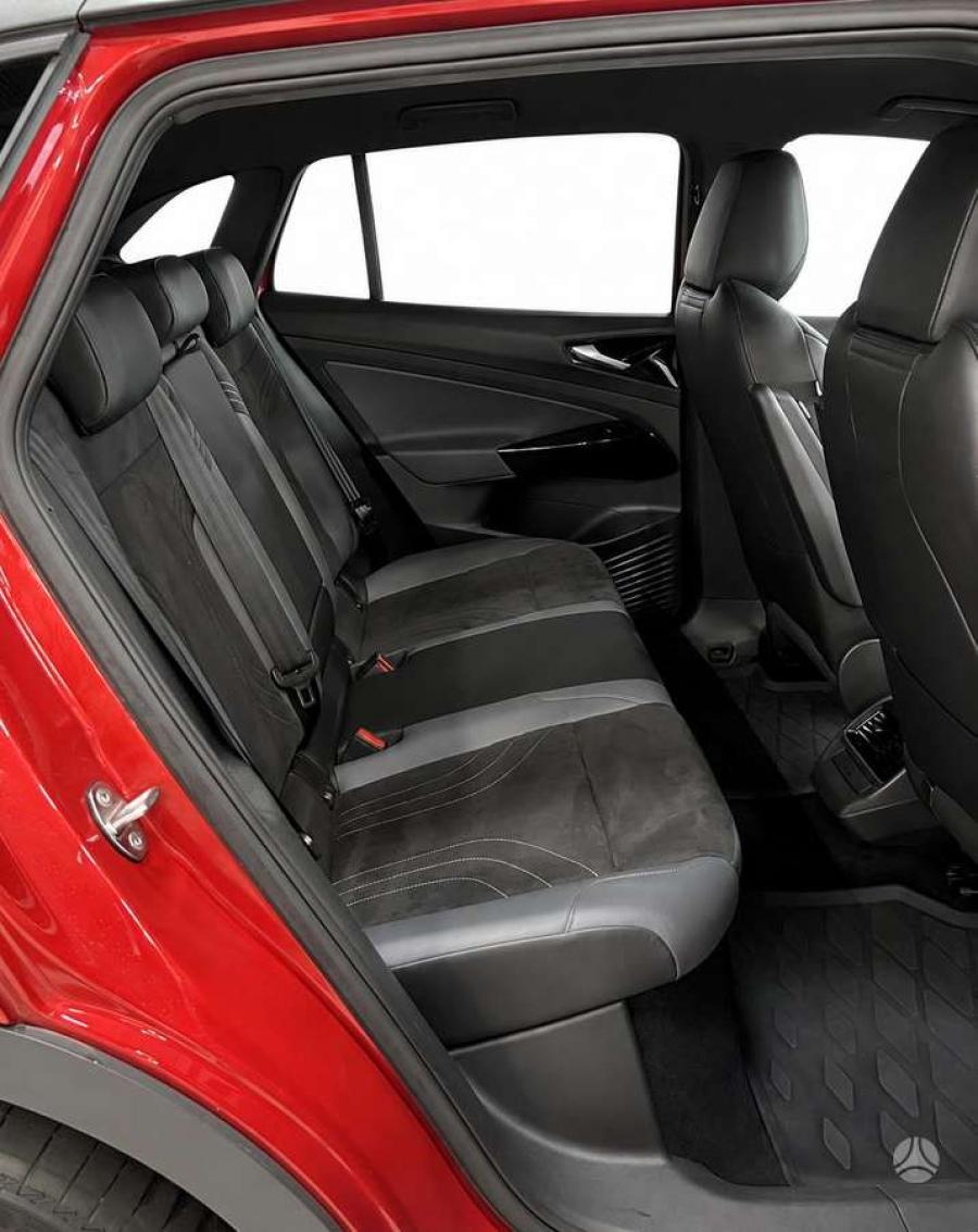 Red Volkswagen ID.4 2023 in Kaunas, with an engine capacity of 0.00 L and mileage of 78 thousand km for 31900 €, photo 8 on AUTOMOTO.COM.LV