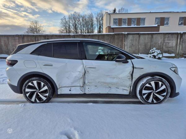 Balts Volkswagen ID.4 2021 Mažeikiai, ar dzinēja tilpumu 0.00 L un nobraukumu 87 tūkst. km par 14900 €, foto 2 vietnē AUTOMOTO.COM.LV