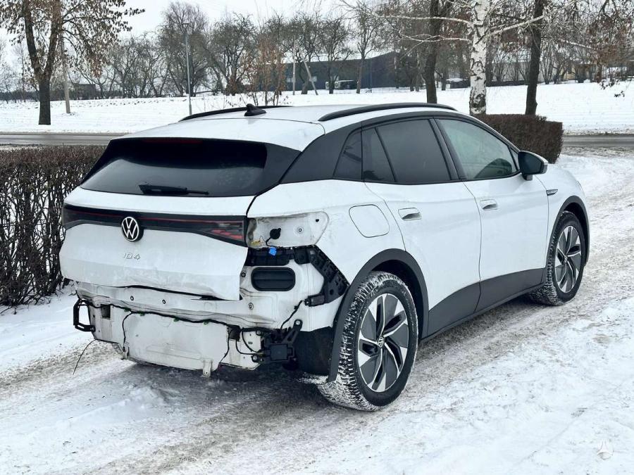 White Volkswagen ID.4 2022 in Marijampole, with an engine capacity of 0.00 L and mileage of 36 thousand km for 19850 €, photo 4 on AUTOMOTO.COM.LV