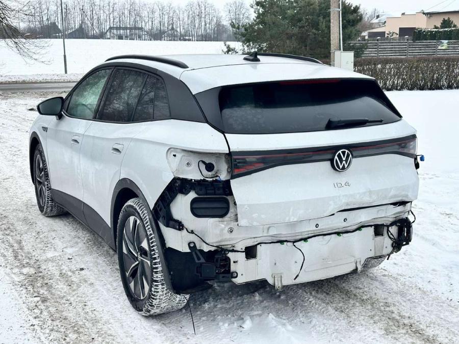 White Volkswagen ID.4 2022 in Marijampole, with an engine capacity of 0.00 L and mileage of 36 thousand km for 19850 €, photo 5 on AUTOMOTO.COM.LV