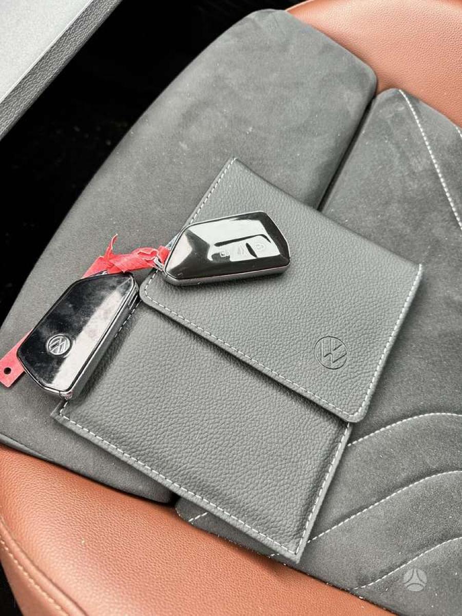 White Volkswagen ID.4 2022 in Marijampole, with an engine capacity of 0.00 L and mileage of 36 thousand km for 19850 €, photo 16 on AUTOMOTO.COM.LV