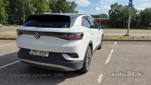 White Volkswagen ID.4 2022 in Tallinn, with an engine capacity of 0.00 L and mileage of 44 thousand km for 26960 €, photo 5 on AUTOMOTO.COM.LV