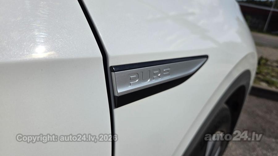 White Volkswagen ID.4 2022 in Tallinn, with an engine capacity of 0.00 L and mileage of 44 thousand km for 26960 €, photo 17 on AUTOMOTO.COM.LV