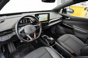 White Volkswagen ID.4 2023 in Riga, with an engine capacity of 0.00 L and mileage of 91 thousand km for 33450 €, photo 27 on AUTOMOTO.COM.LV