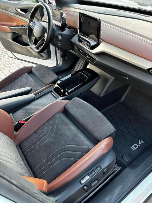 Balts Volkswagen ID.4 2023 Kauņa, ar dzinēja tilpumu 0.00 L un nobraukumu 84 tūkst. km par 25500 €, foto 4 vietnē AUTOMOTO.COM.LV