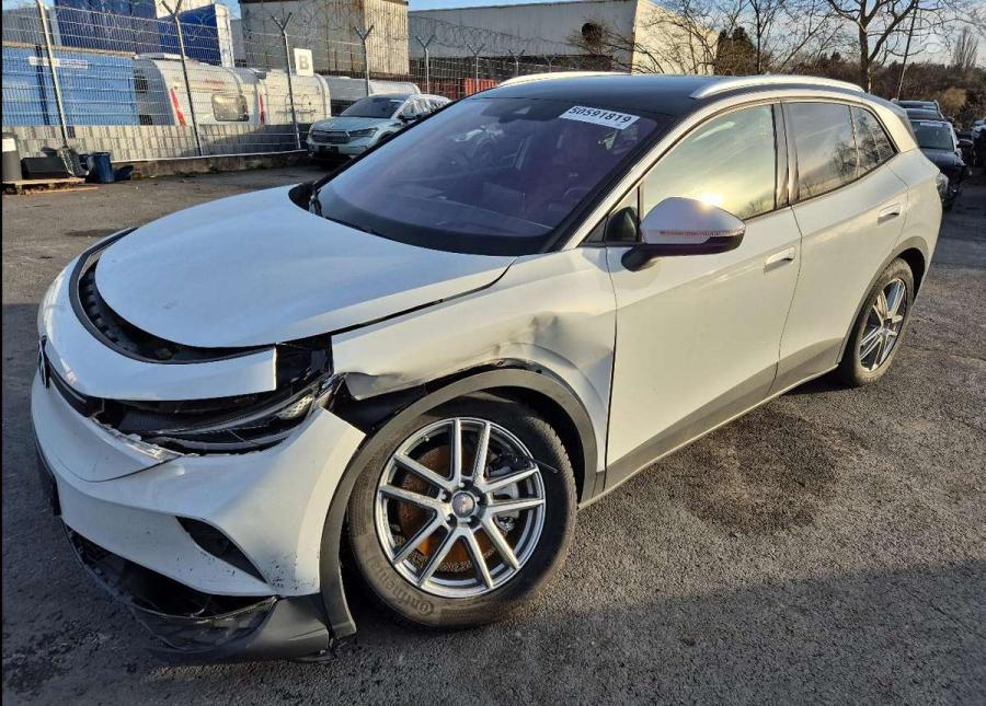Balts Volkswagen ID.4 2025 Klaipėda, ar dzinēja tilpumu 0.00 L un nobraukumu 24 tūkst. km par 9900 €, foto 2 vietnē AUTOMOTO.COM.LV