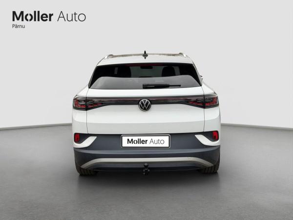 White Volkswagen ID.4 2020 in Parnu, with an engine capacity of 0.00 L and mileage of 87 thousand km for 29950 €, photo 5 on AUTOMOTO.COM.LV