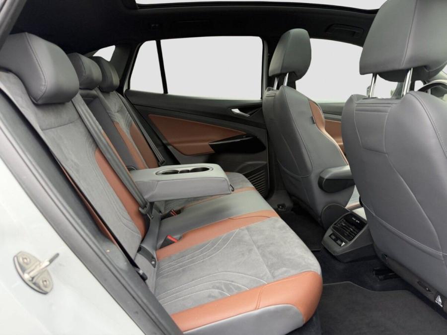Balts Volkswagen ID.4 2020 Pērnava, ar dzinēja tilpumu 0.00 L un nobraukumu 87 tūkst. km par 29950 €, foto 8 vietnē AUTOMOTO.COM.LV
