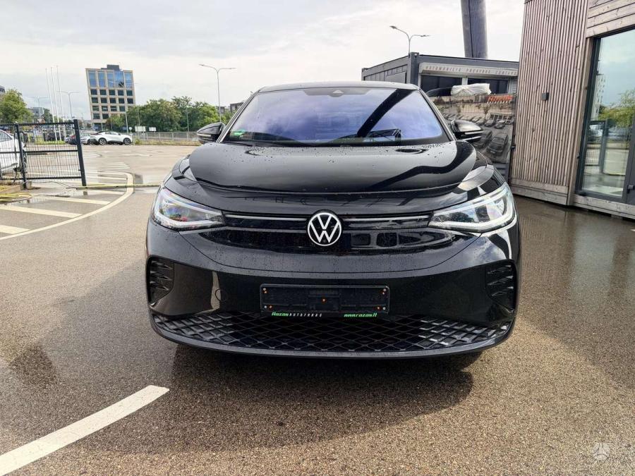 Black Volkswagen ID.5 2023 in Vilnius, with an engine capacity of 0.00 L and mileage of 86 thousand km for 31700 €, photo 3 on AUTOMOTO.COM.LV