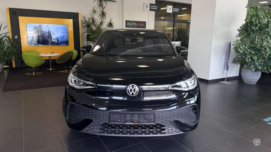 Black Volkswagen ID.5 2023 in Vilnius, with an engine capacity of 0.00 L and mileage of 114 thousand km for 28333 €, photo 3 on AUTOMOTO.COM.LV