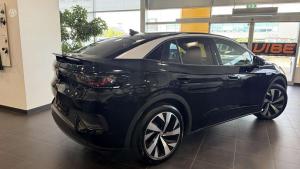 Black Volkswagen ID.5 2023 in Vilnius, with an engine capacity of 0.00 L and mileage of 114 thousand km for 28333 €, photo 7 on AUTOMOTO.COM.LV