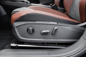 Melns Volkswagen ID.5 2025 Rīga, ar dzinēja tilpumu 0.10 L un nobraukumu 0 tūkst. km par 45950 €, foto 16 vietnē AUTOMOTO.COM.LV