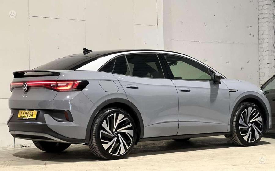 Pelēks Volkswagen ID.5 2022 Klaipėda, ar dzinēja tilpumu 0.00 L un nobraukumu 64 tūkst. km par 28000 €, foto 32 vietnē AUTOMOTO.COM.LV