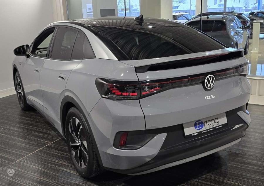 Pelēks Volkswagen ID.5 2022 Šauļi, ar dzinēja tilpumu 0.00 L un nobraukumu 54 tūkst. km par 28500 €, foto 4 vietnē AUTOMOTO.COM.LV