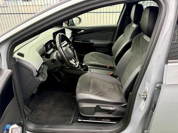 Pelēks Volkswagen ID.5 2022 Panevēža, ar dzinēja tilpumu 0.00 L un nobraukumu 141 tūkst. km par 24800 €, foto 10 vietnē AUTOMOTO.COM.LV