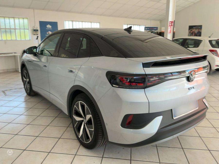 Pelēks Volkswagen ID.5 2022 Mažeikiai, ar dzinēja tilpumu 0.00 L un nobraukumu 84 tūkst. km par 29900 €, foto 3 vietnē AUTOMOTO.COM.LV