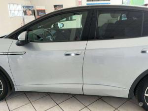 Pelēks Volkswagen ID.5 2022 Mažeikiai, ar dzinēja tilpumu 0.00 L un nobraukumu 84 tūkst. km par 29900 €, foto 5 vietnē AUTOMOTO.COM.LV