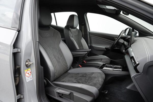 Grey Volkswagen ID.5 2023 in Riga, with an engine capacity of 0.00 L and mileage of 113 thousand km for 29500 €, photo 8 on AUTOMOTO.COM.LV
