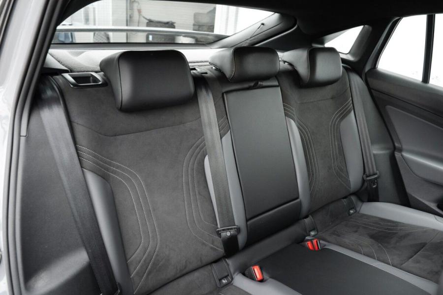 Grey Volkswagen ID.5 2023 in Riga, with an engine capacity of 0.00 L and mileage of 113 thousand km for 29500 €, photo 9 on AUTOMOTO.COM.LV